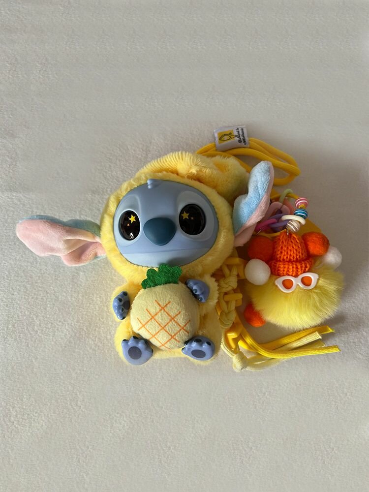 Игрушка Фигурка Disney Стич в сюрприз боксе, 1шт
