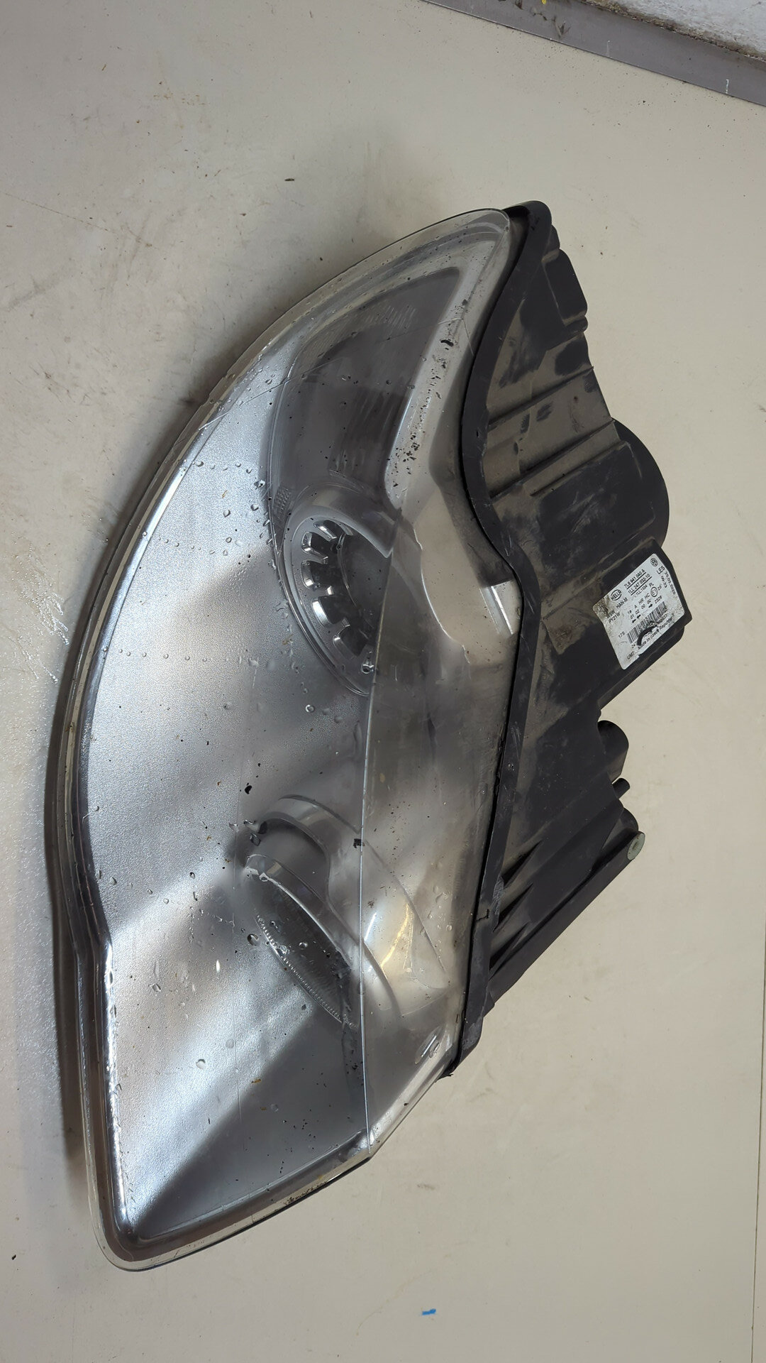 Фара (передняя) правая Volkswagen Touareg Б/У