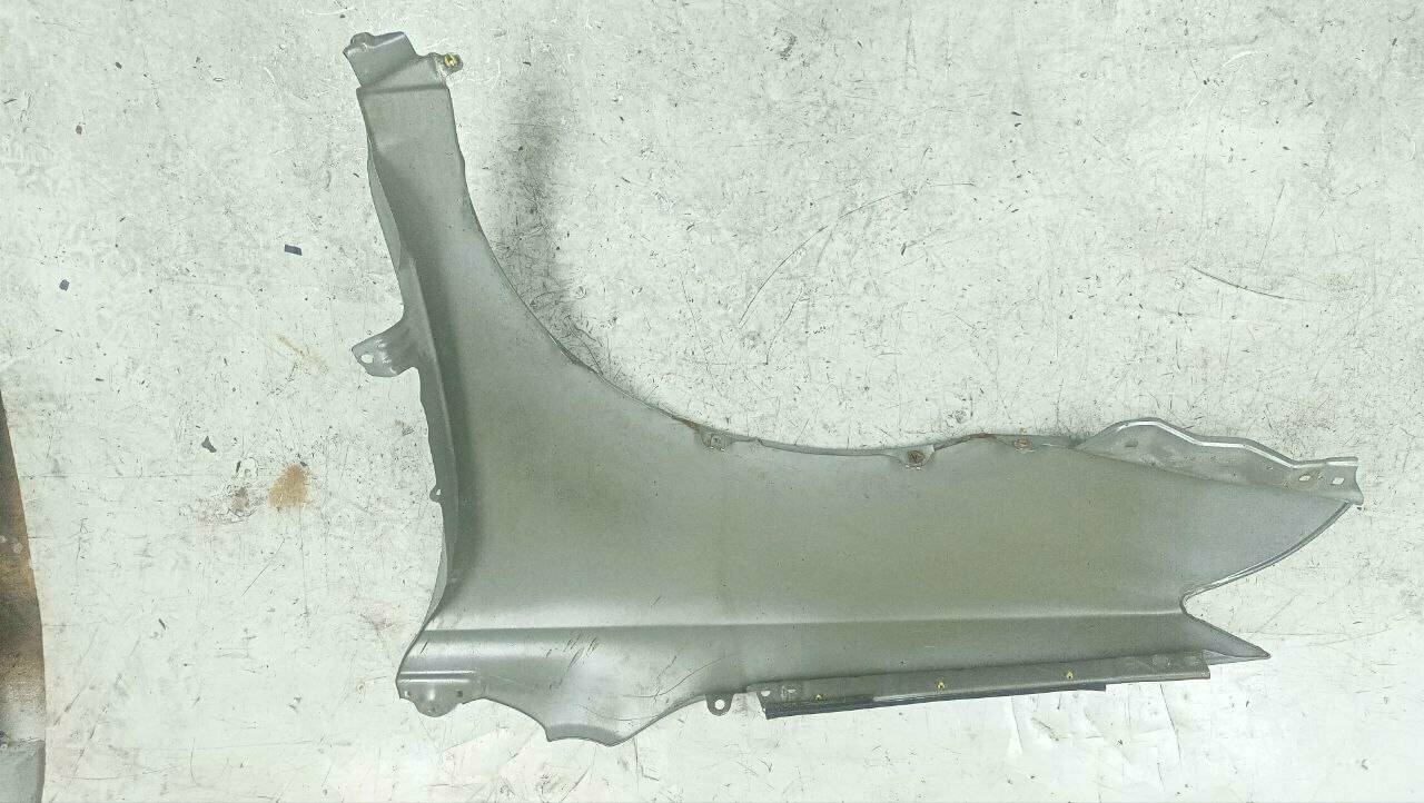 Крыло переднее правое Toyota Avensis 2 T250 рест. (2006 - 2009)