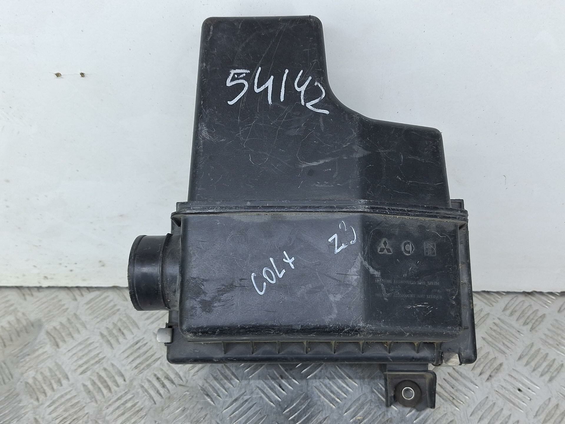 Корпус воздушногo фильтра Mitsubishi Colt 6 2008 3270648