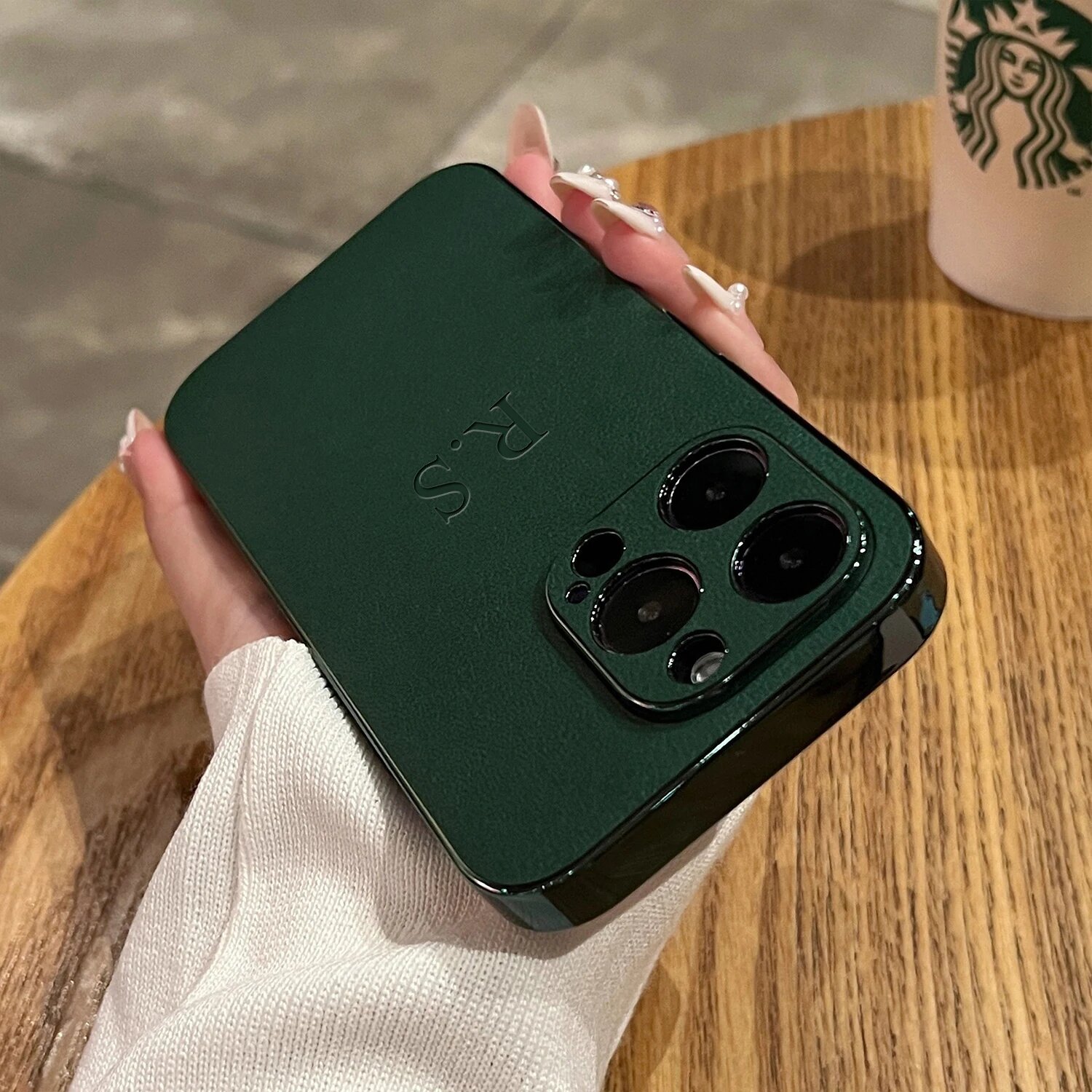 Персонализированный индивидуальный чехол с инициалами для iPhone 11, 12, 13, 14, 15, 16 Pro Max Plus, кожаный бампер с покрытием, роскошный подарочный чехол Темно-зеленый, Для iPhone 16 Pro Макс, Green-No Color