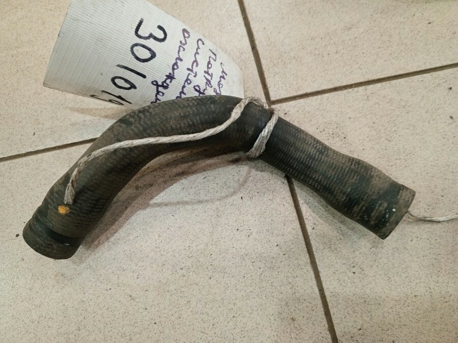 Патрубок радиатора от Mazda 3 bk 2003-2009