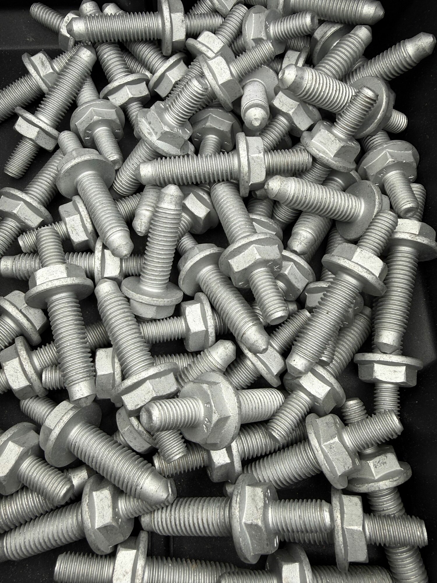 Двойной винт VAG М10х35 / М8х16 мм (1шт) оригинал, болт двусторонний с шестигранником N91108901