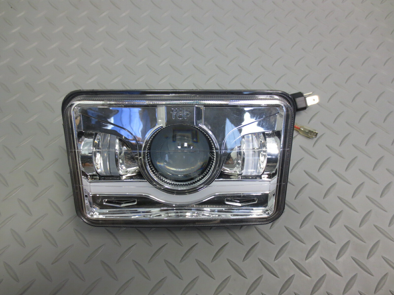 Фонарь светодиодный CM-5046-5