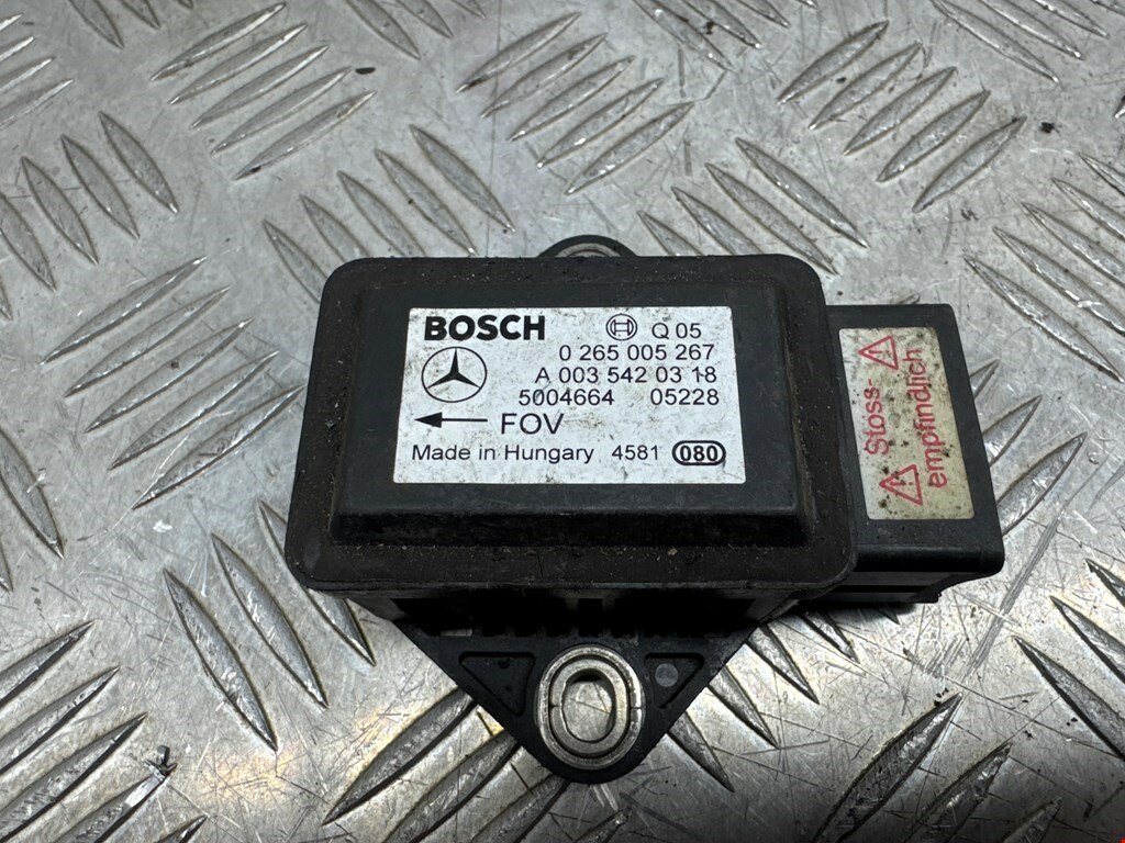 Датчик ускорения (курсовой устойчивости уровня оборотов) Mercedes E-Class (W211) A0025426618 арт. 2272767