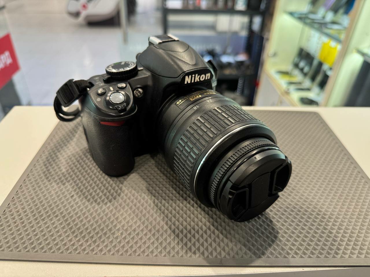 Зеркальная камера Nikon D3100 Kit 18-55mm VR (14.2MP/4608x3072/SDHC,SDXC/EN-EL14/3.0")