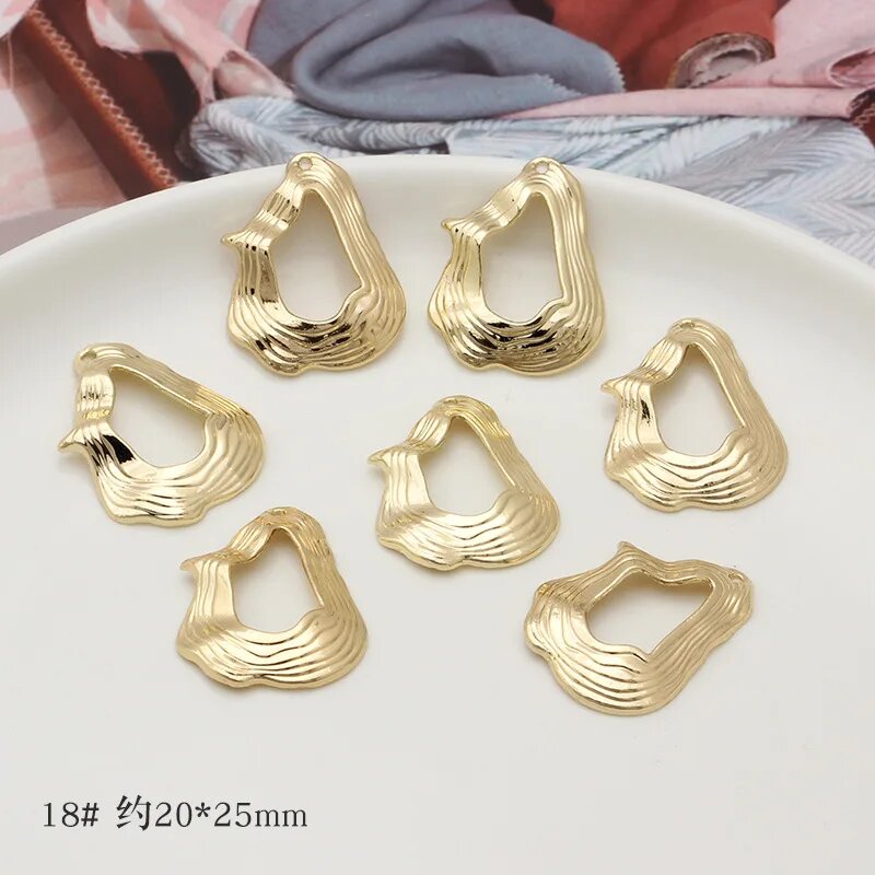 Подвески золотистого цвета «любящее сердце» для сережек 18