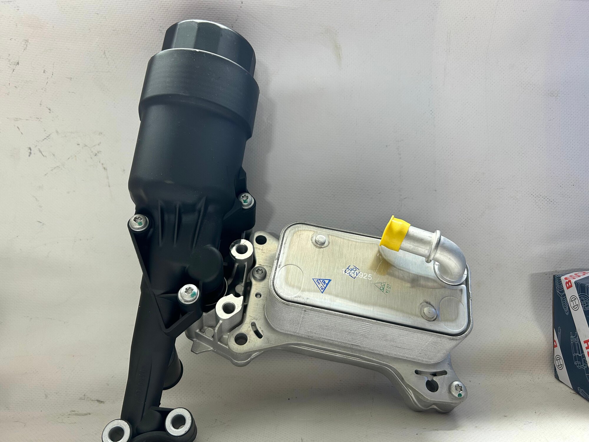 Корпус фильтра Mercedes-Benz A6511800610