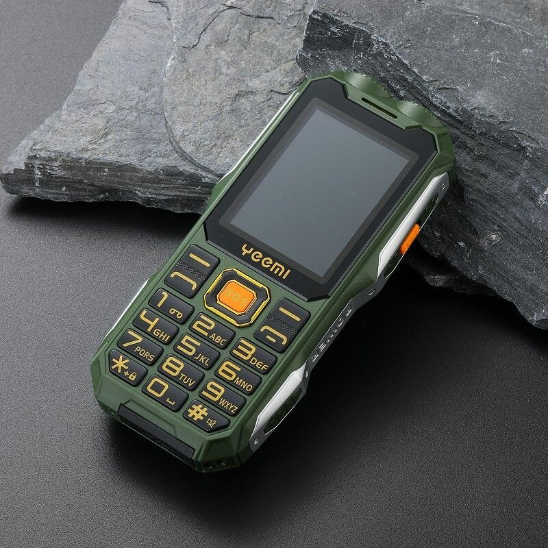 Q8 Пожилые телефоны GSM 2G Большие кнопки 2,6 дюйма Двухкарточная камера 130W FM радио Синий зуб