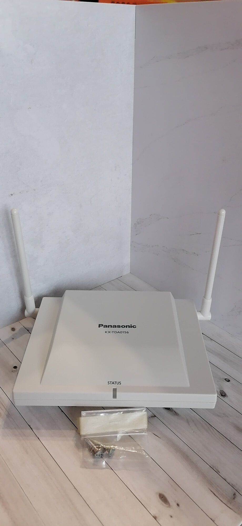 Базовая станция Panasonic KX-TDA0156CE, пластик/полимер, DECT, громкая связь