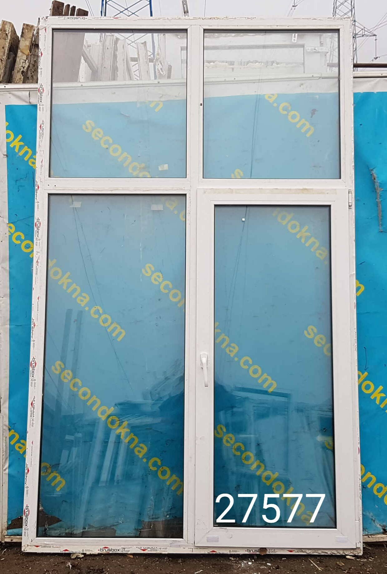 Пластиковое окно Б/У 2400(в) 1640 об х 1450(ш)