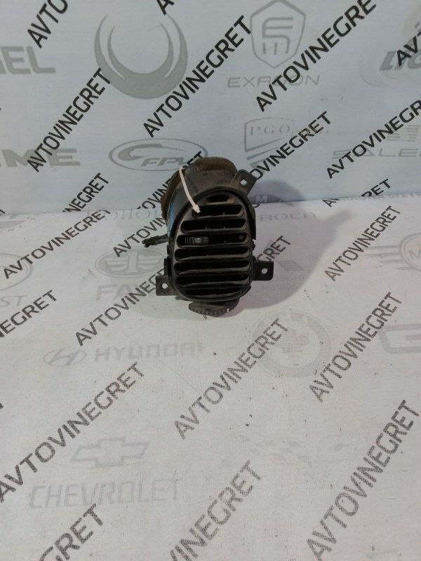 Дефлектор воздуховод Hyundai Starex A1 Б/У с пробегом