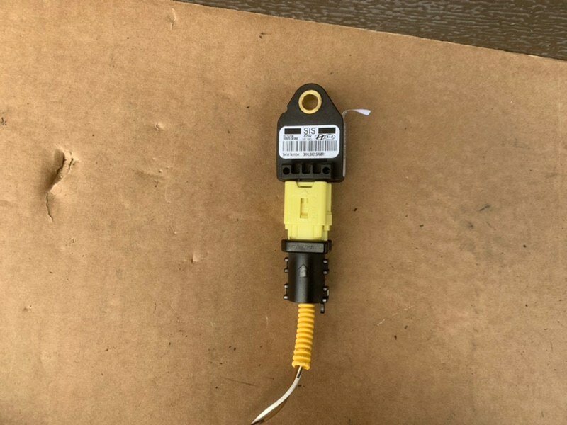 Датчик AIR BAG Kia Rio JB G4EE 2005 (б/у) 95920-3K000