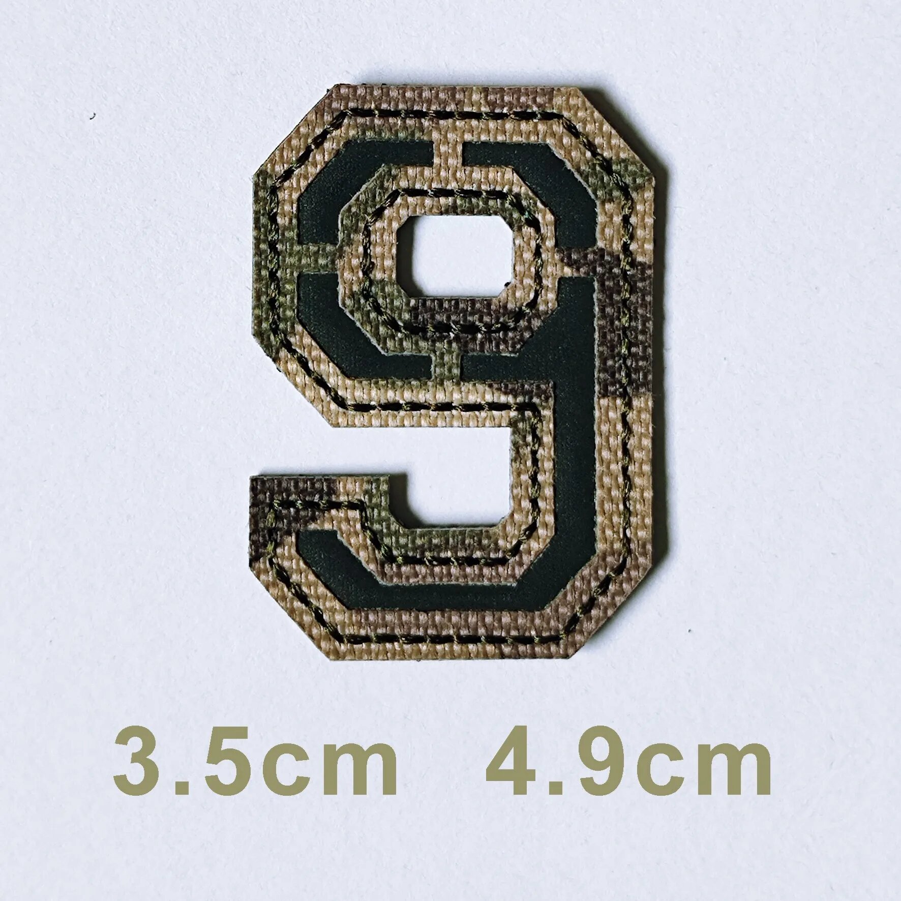 Вышитый патч с цифрой 9, 3.5x4.9 см, цвет 9