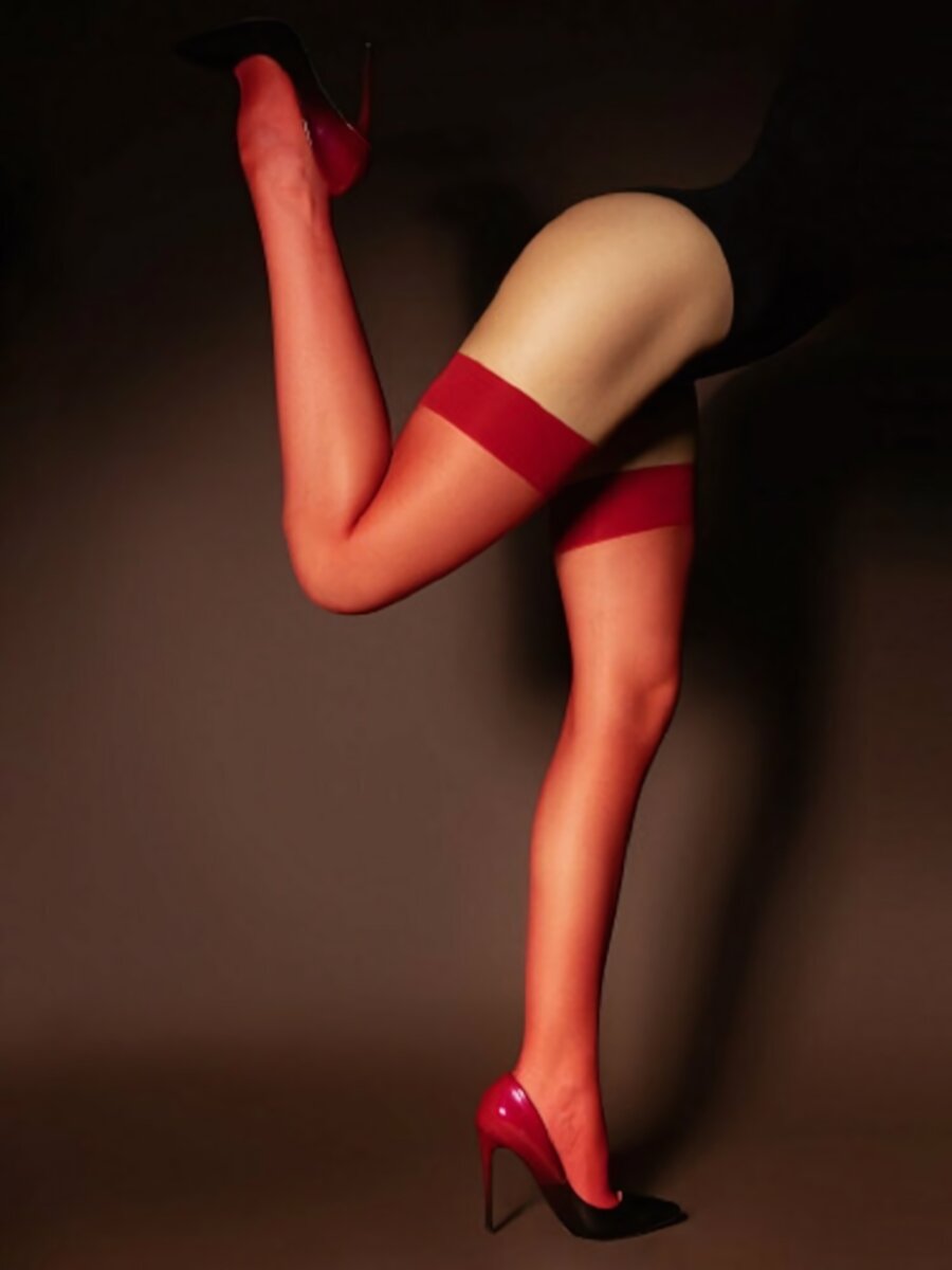 Чулки капроновые красные Le Frivole L/XL, анатомический рельеф, идеальная посадка