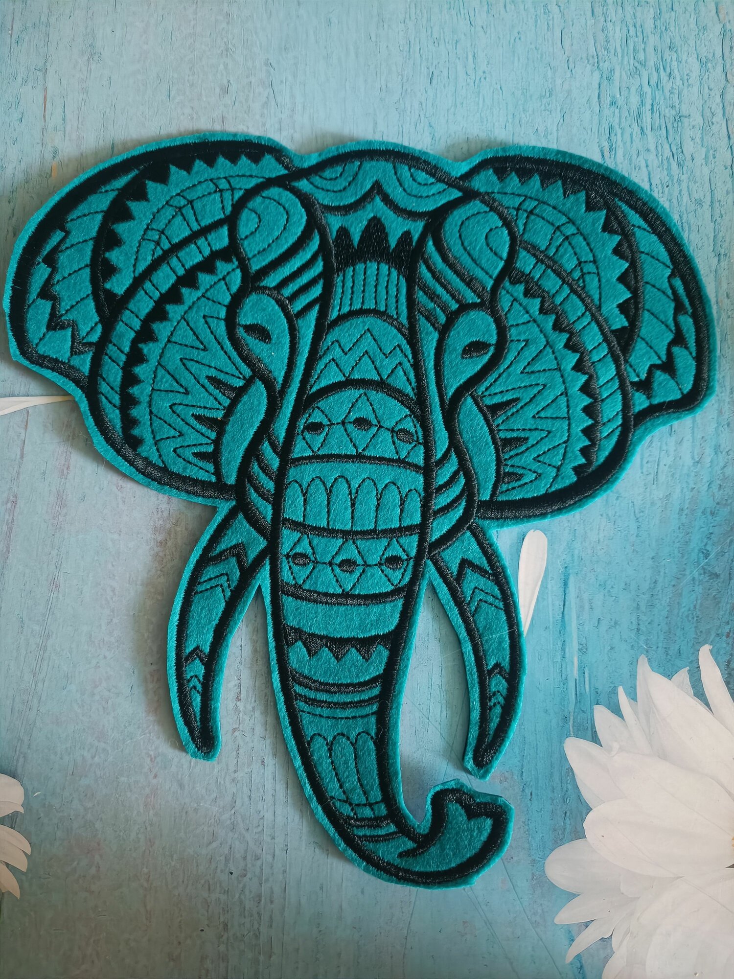 Нашивка Слон бирюзовый. 20х19 см