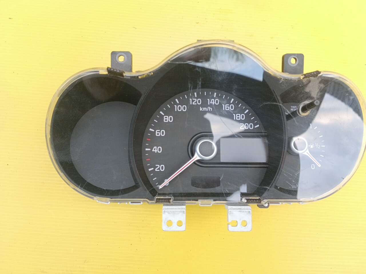 Kia Picanto Панель приборов