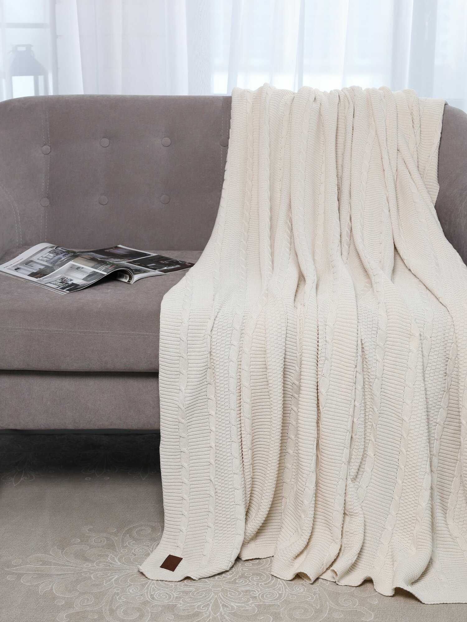 Плед вязаный на кровать диван в подарок 160*220 для уюта дома