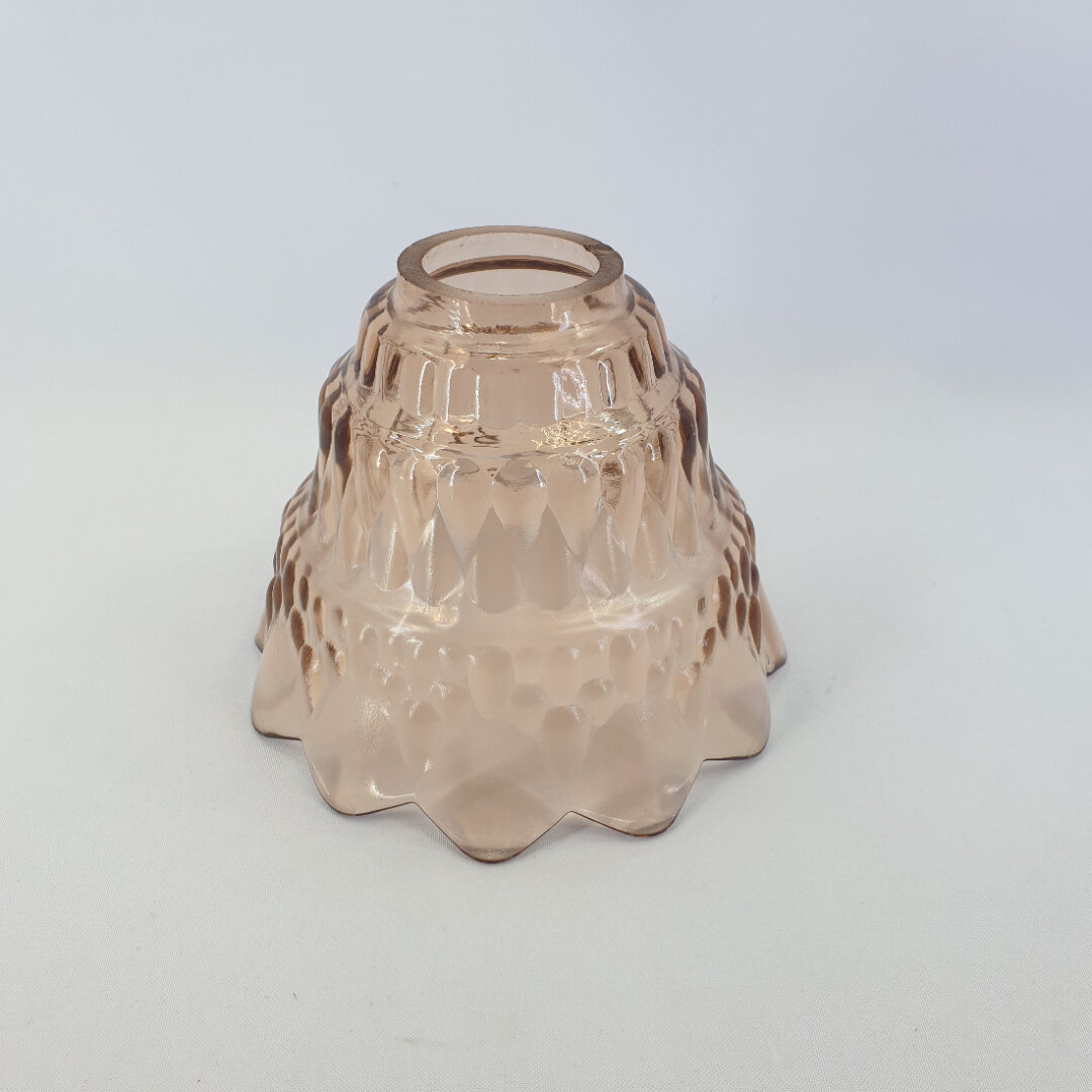 Плафон для люстры, бра, стекло розовое, d=6.2 см, h=14 см, сколы, винтаж, СССР