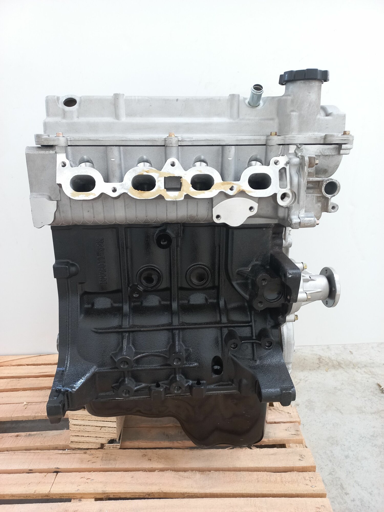 Двигатель в сборе Faw V5 [1.5 16V 5MT седан] 12000TKE01