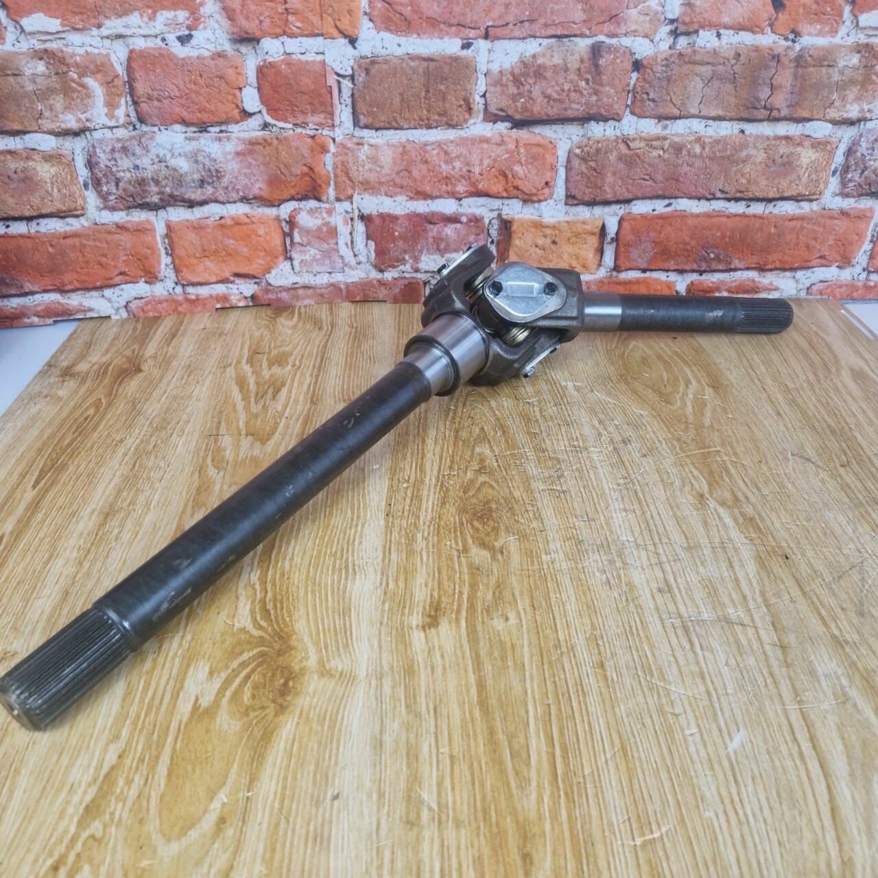 Шарнир поворотного кулака 33027-2304061 3302 передний левый 4х4