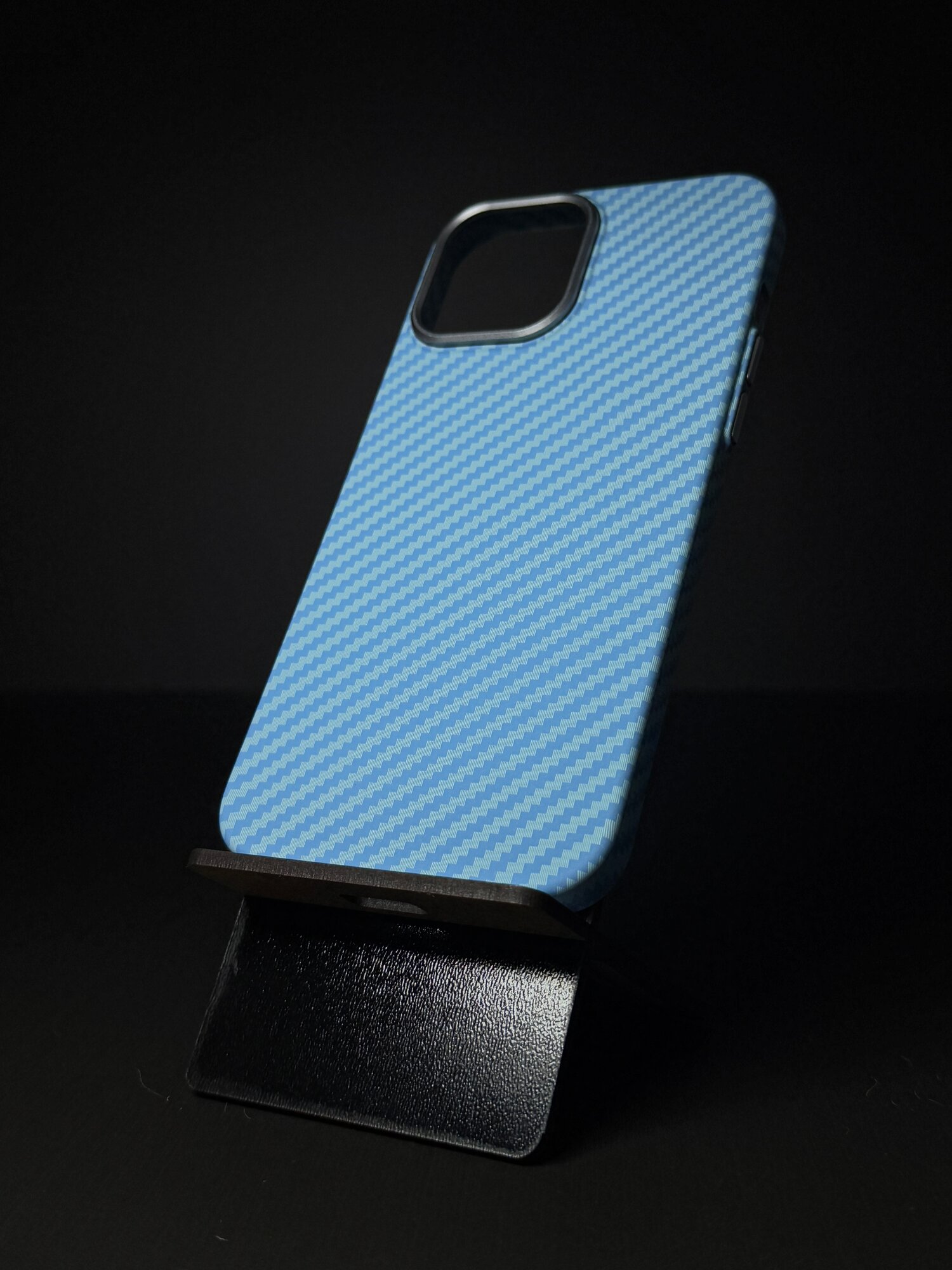 Чехол Айфон 13 Про Макс из Кевлара / Чехол на iPhone 13 Pro Max с MagSafe LUXO Life+, голубой, карбоновый