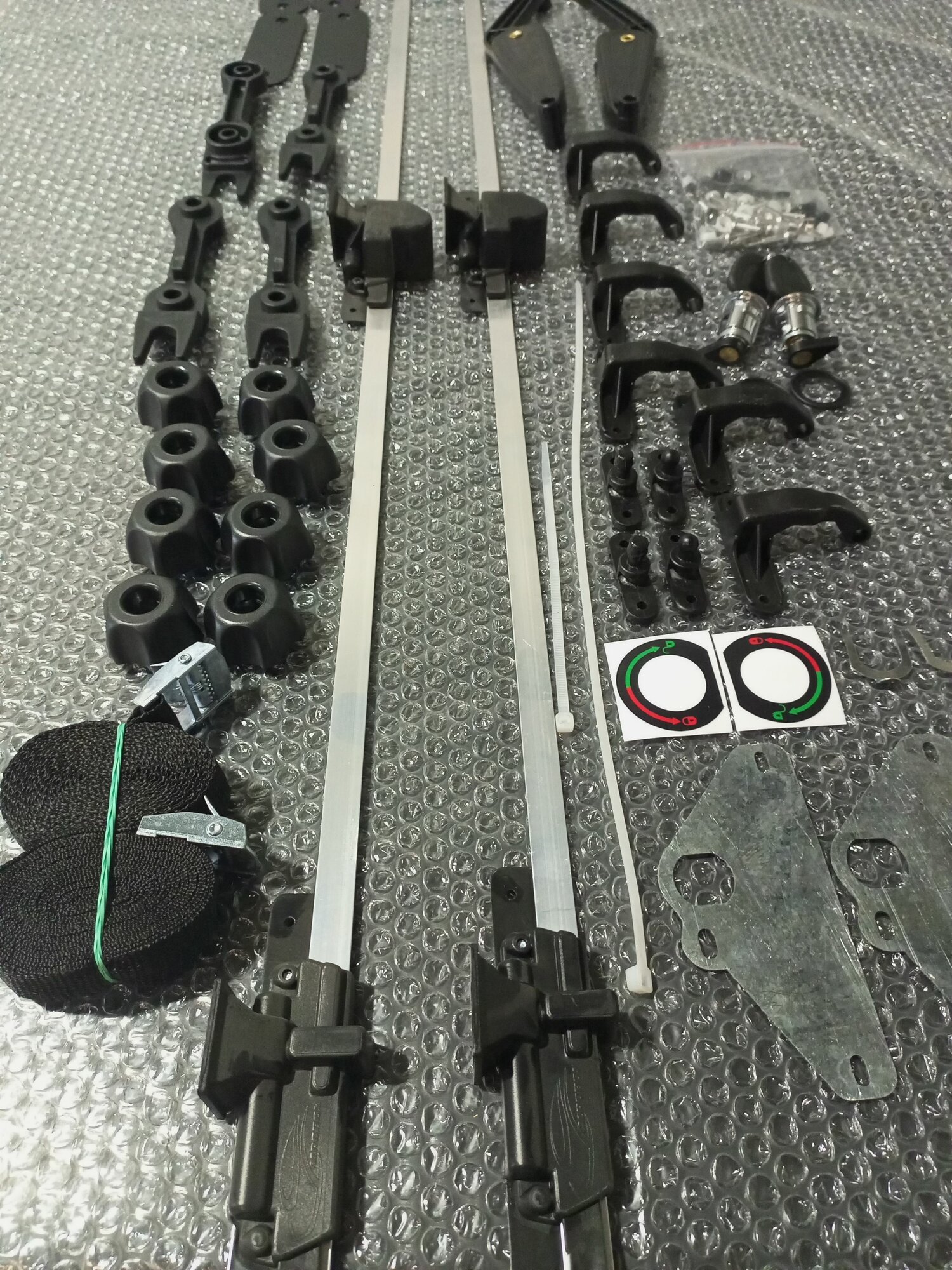 Фурнитура для Автобокса.