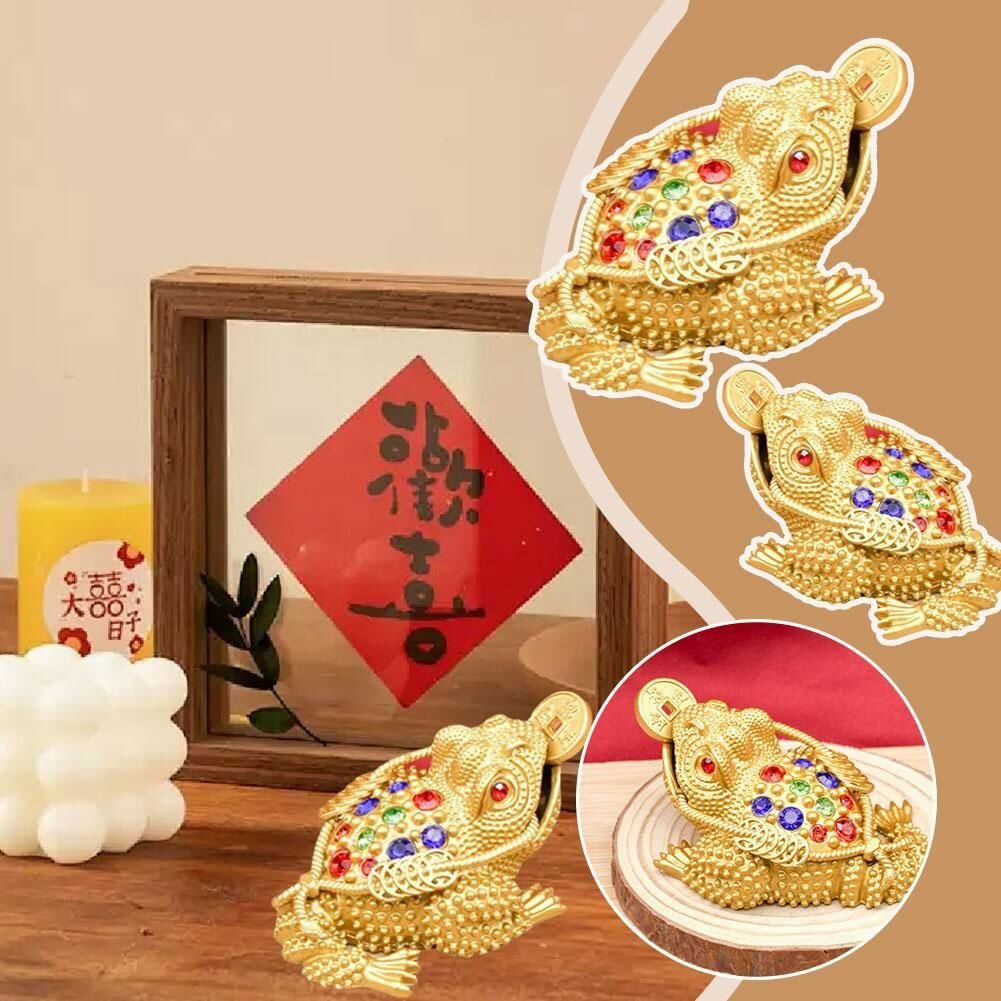 Полая фигурка жабы-талисмана, украшенная бриллиантами.