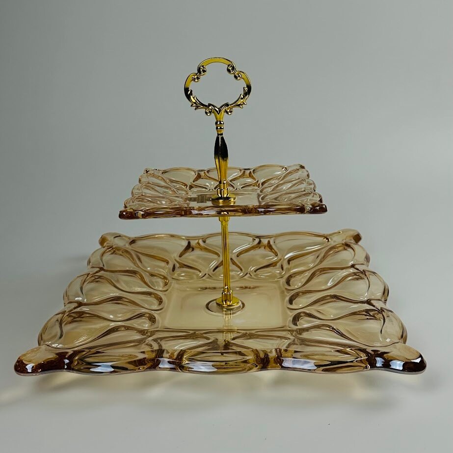 Двухъярусная этажерка