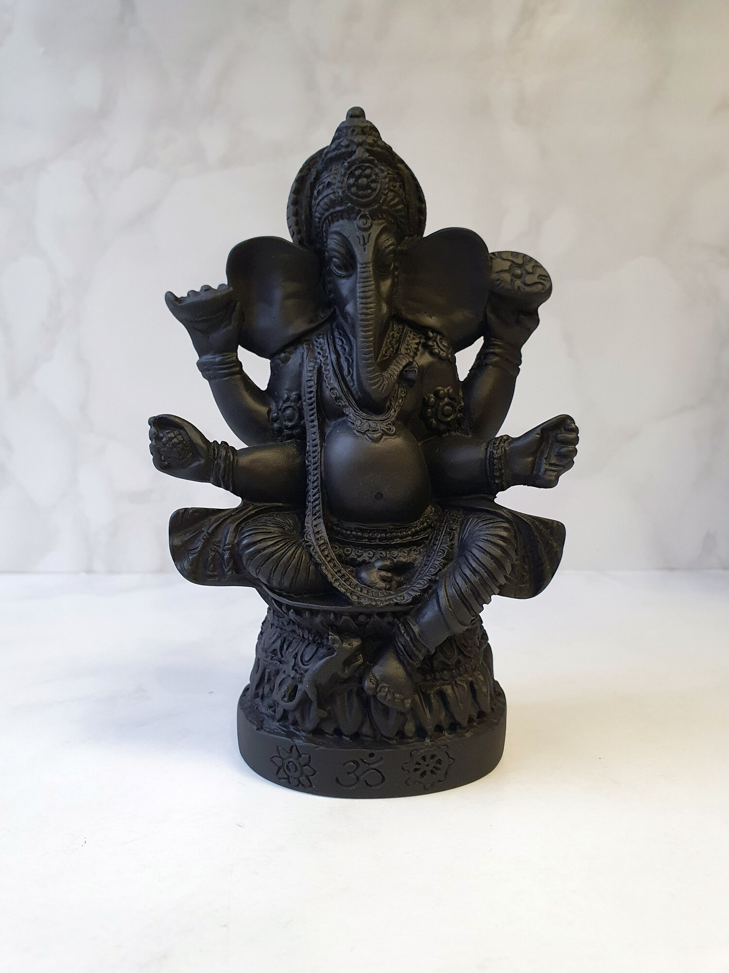 Статуэтка Ганеша (Бог Слон), 17см. Черный, гипс.