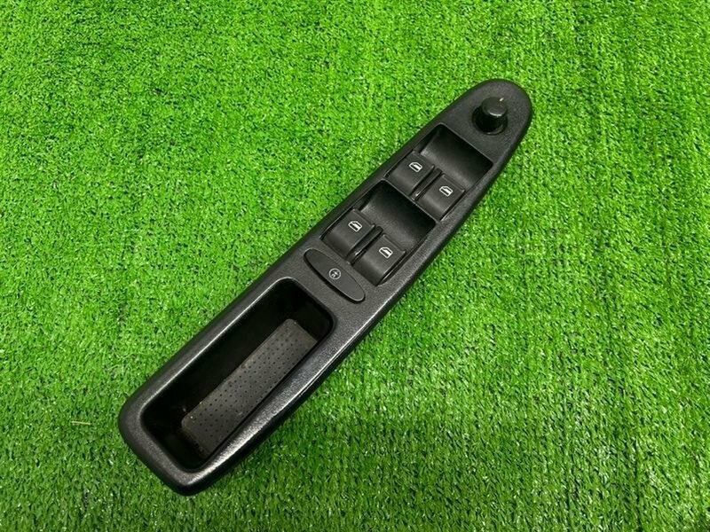 Блок управления стеклоподъемниками Chery Amulet A113746110