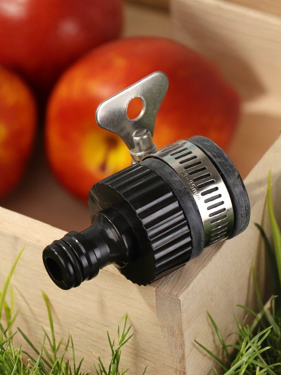 Grandy Адаптер 1/2", быстросъемный, с хомутом на кран без резьбы