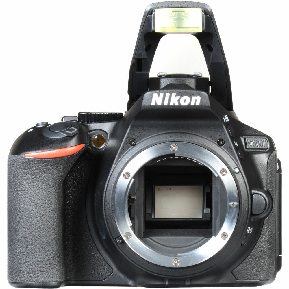 Фотоаппарат Nikon D5600 Body: сенсорный экран, Wi-Fi, Bluetooth, 24 МП, APS-C, EXPEED 4, Full HD, 39 точек AF.