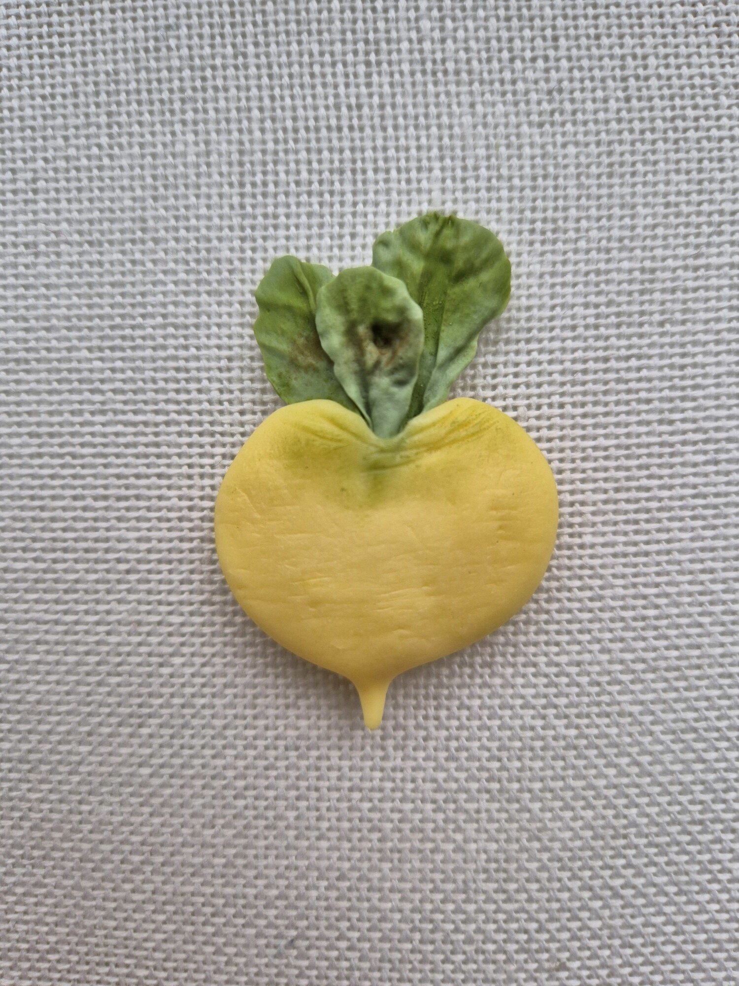 Игольница-магнит/магнитный держатель "Репа"