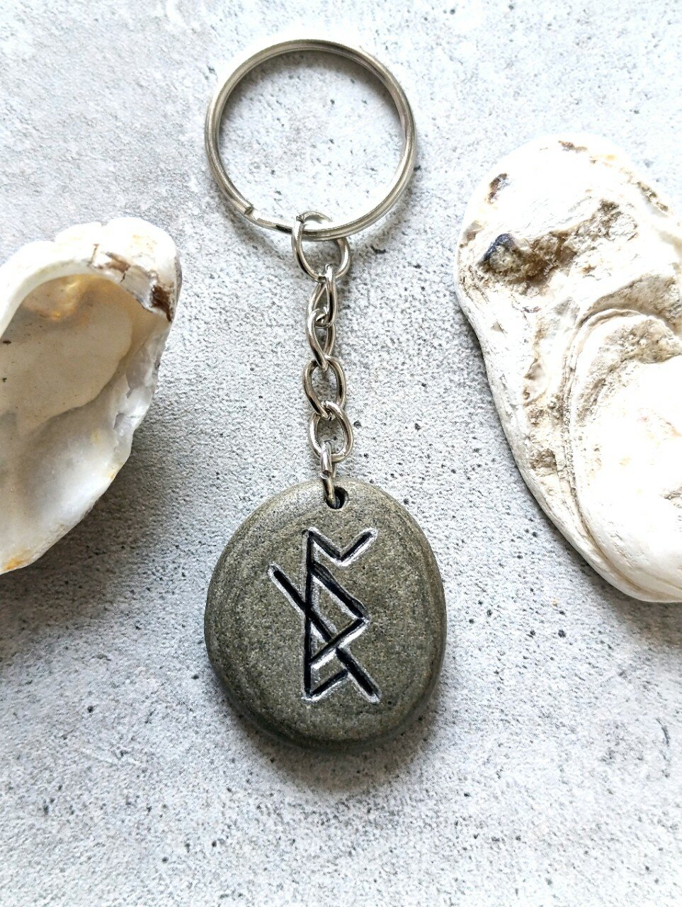 Талисман Рунический став на похудение. Гравировка по камню. Брелок.
