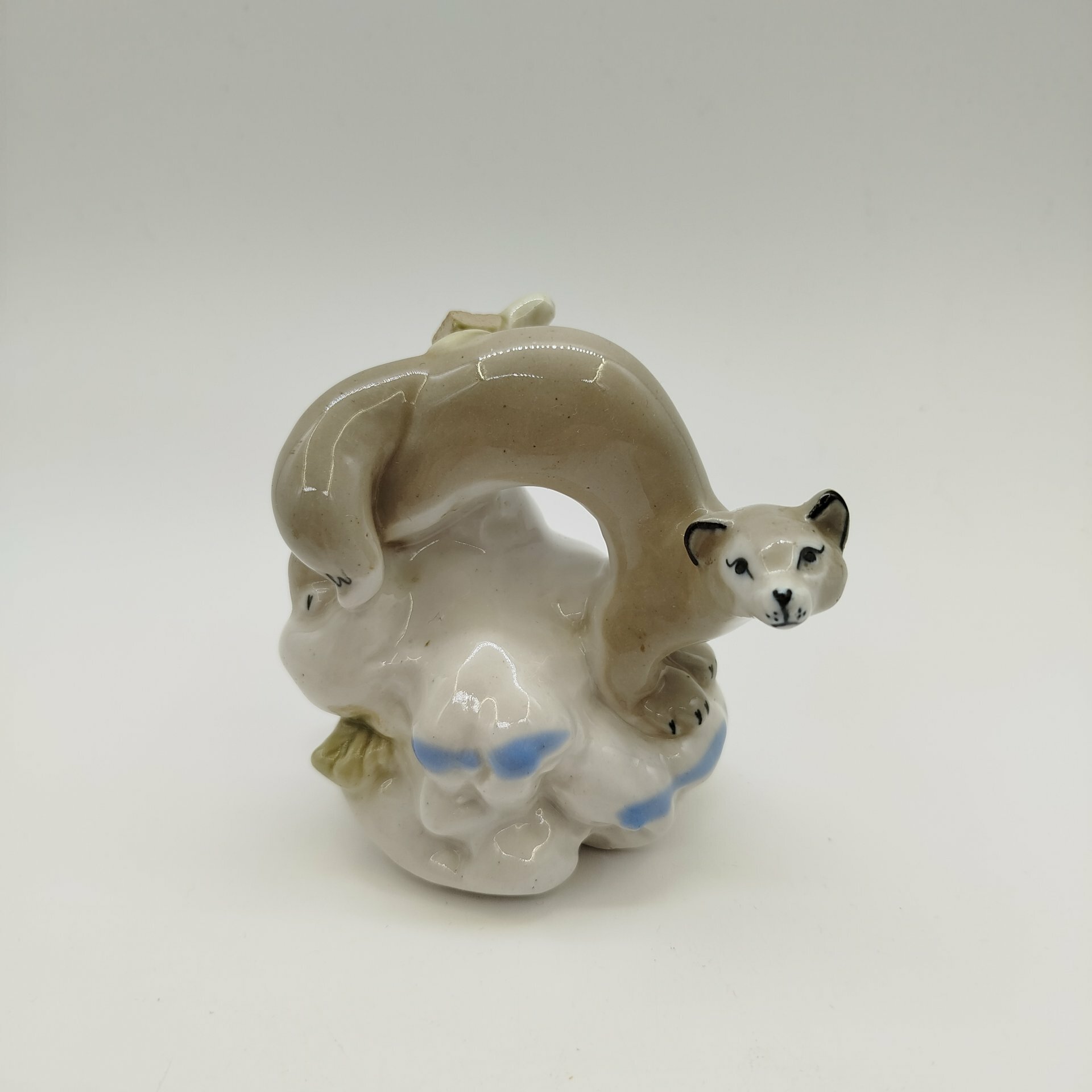 Статуэтка «Куница», фарфор, роспись, Артель «Прогресс», СССР, 1960-1980 гг.