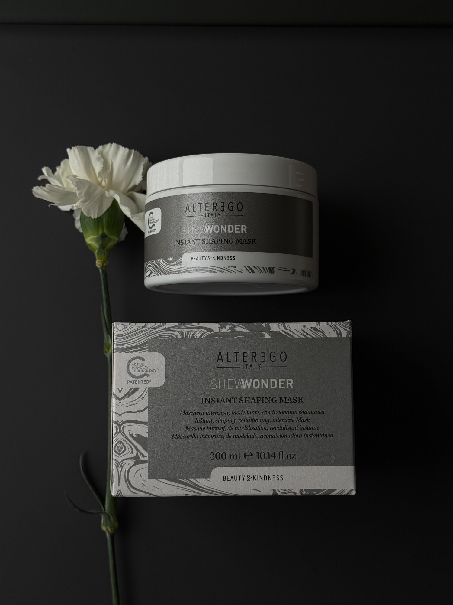 ALTEREGO Shewonder Моделирующая маска для непослушных волос, 300 мл, банка