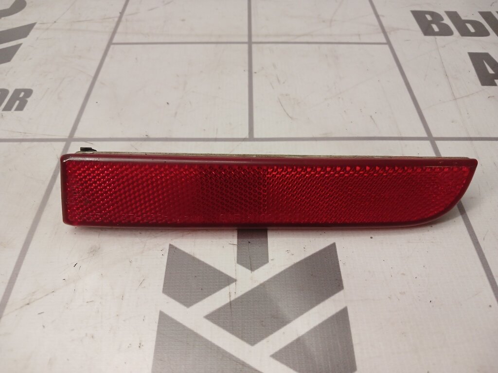 Отражатель в бампер задний правый Mitsubishi Lancer 10 CX CY 07-17