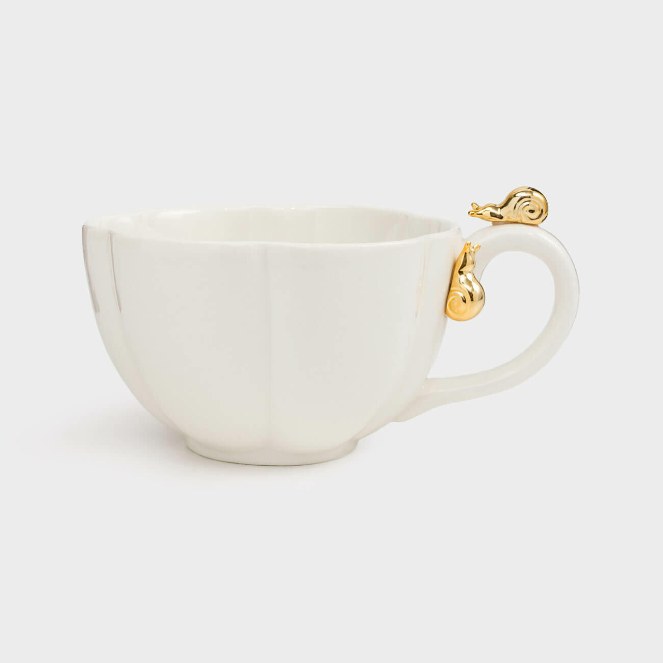 Кружка, 500 мл, фарфор P, молочно-золотистая, Улитки