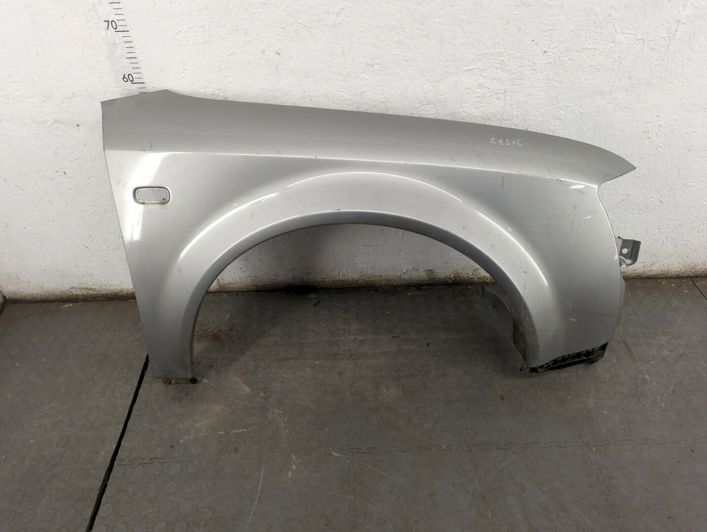 Крыло правое переднее Audi A4 (B6) Б/У