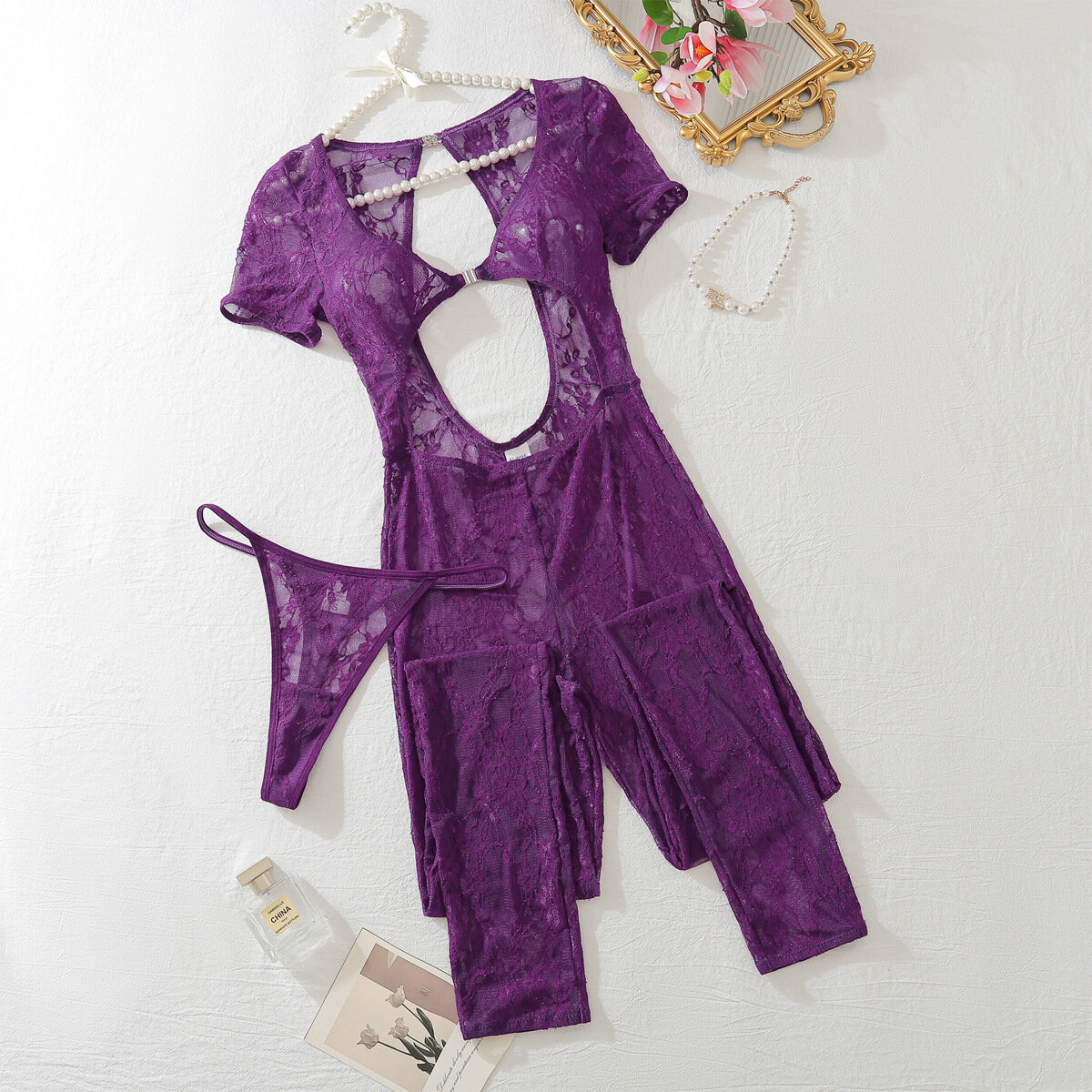 Сексуальный кружевной боди фиолетового цвета в европейском и американском стиле с вырезами, укороченный топ, прозрачный облегающий боди и трусики. Фиолетовый