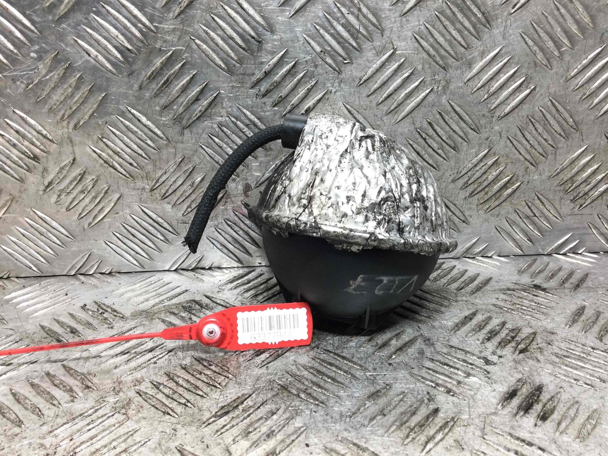 Б/У Вакуумный ресивер Audi A4 B5 [рестайлинг] (1999-2001) 2001 г.