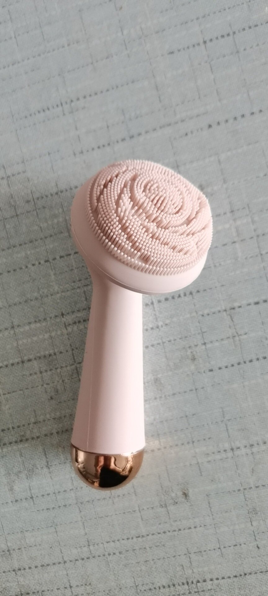 Новое электрическое устройство для умывания лица, вращающийся силиконовый массажер, очиститель пор, модель щетки для умывания