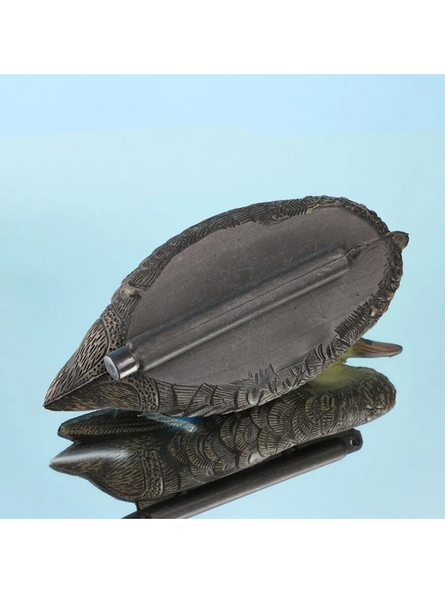 Декоративная водоплавающая фигура для сада