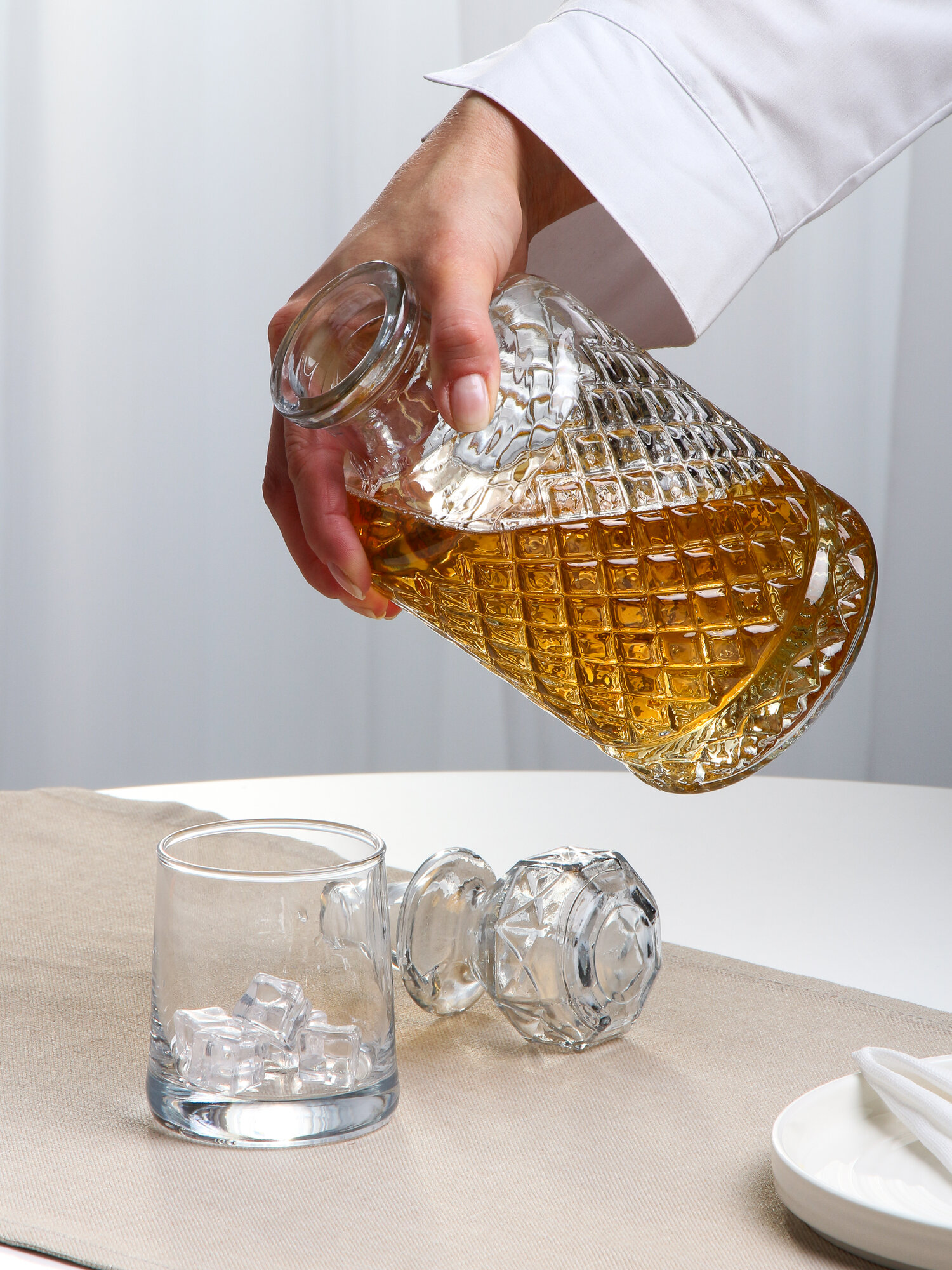 Графин стеклянный Turin art-fantasy JU8049GCL, 1.24 л, для воды, сока и вина, прозрачный, Иран, стильная посуда для дома