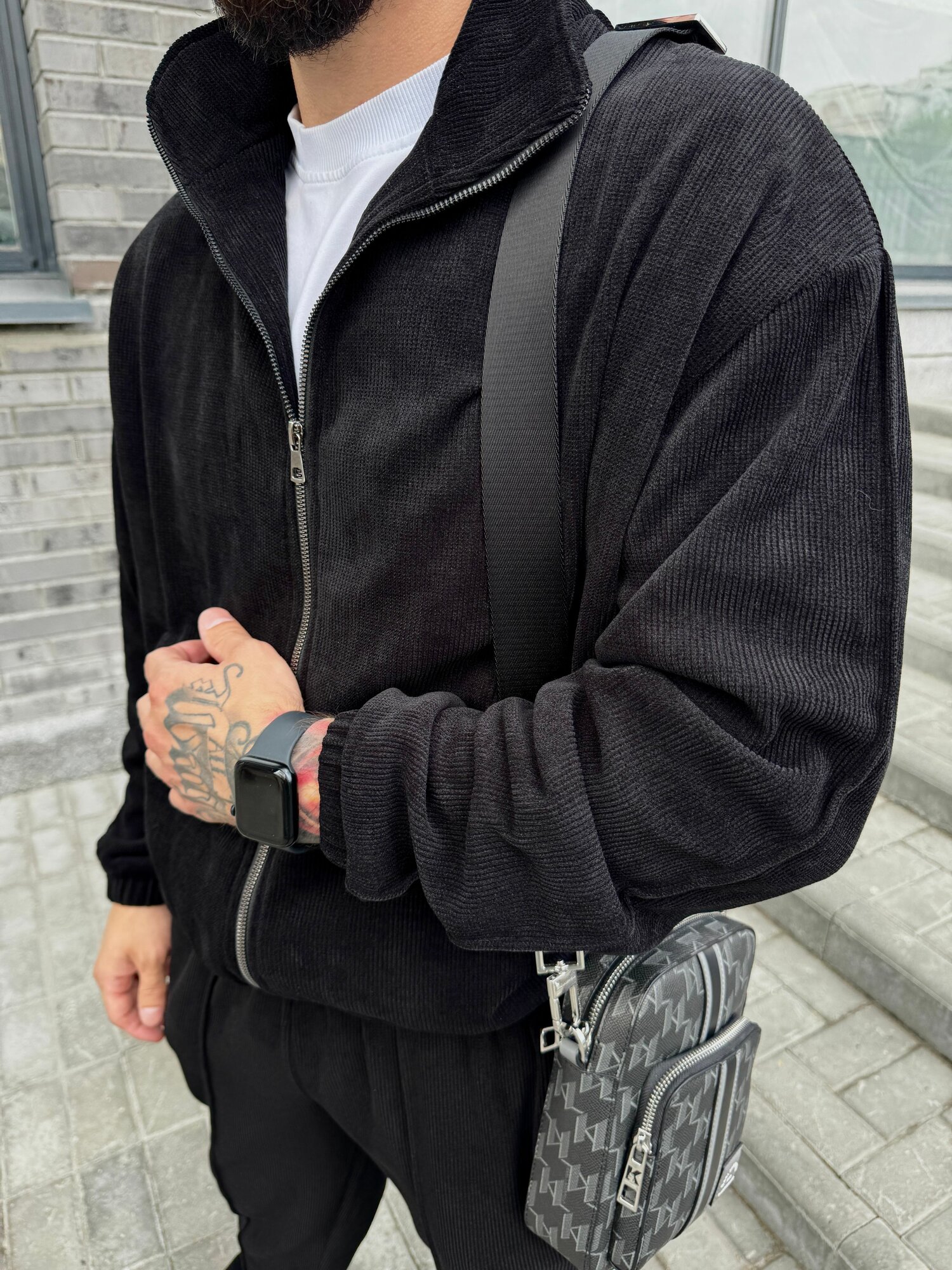 Костюм спортивный