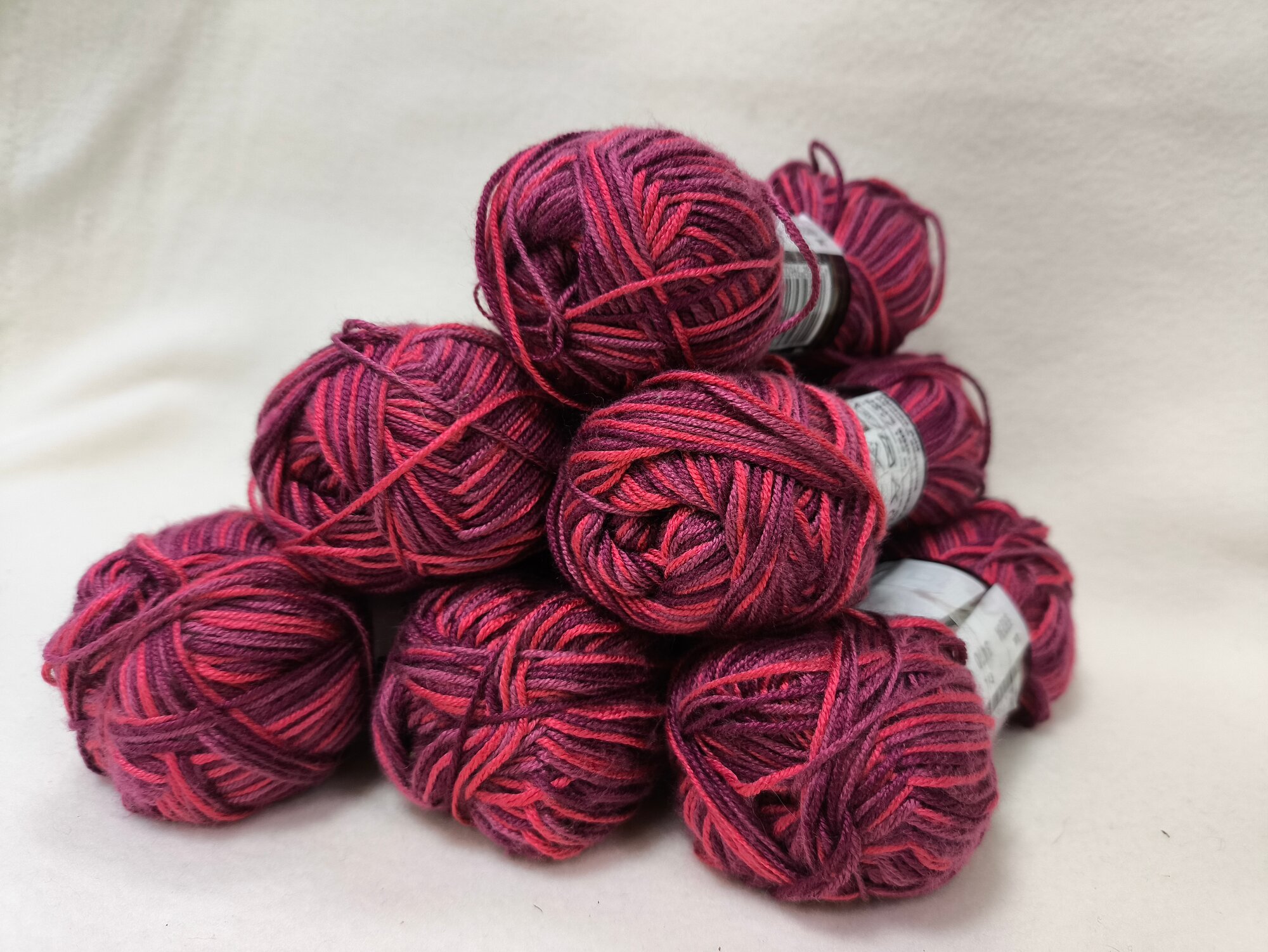 Пряжа Magic "Микрофибра Принт" 100% микрофибра 50г 152м производство Германия упаковка 5шт