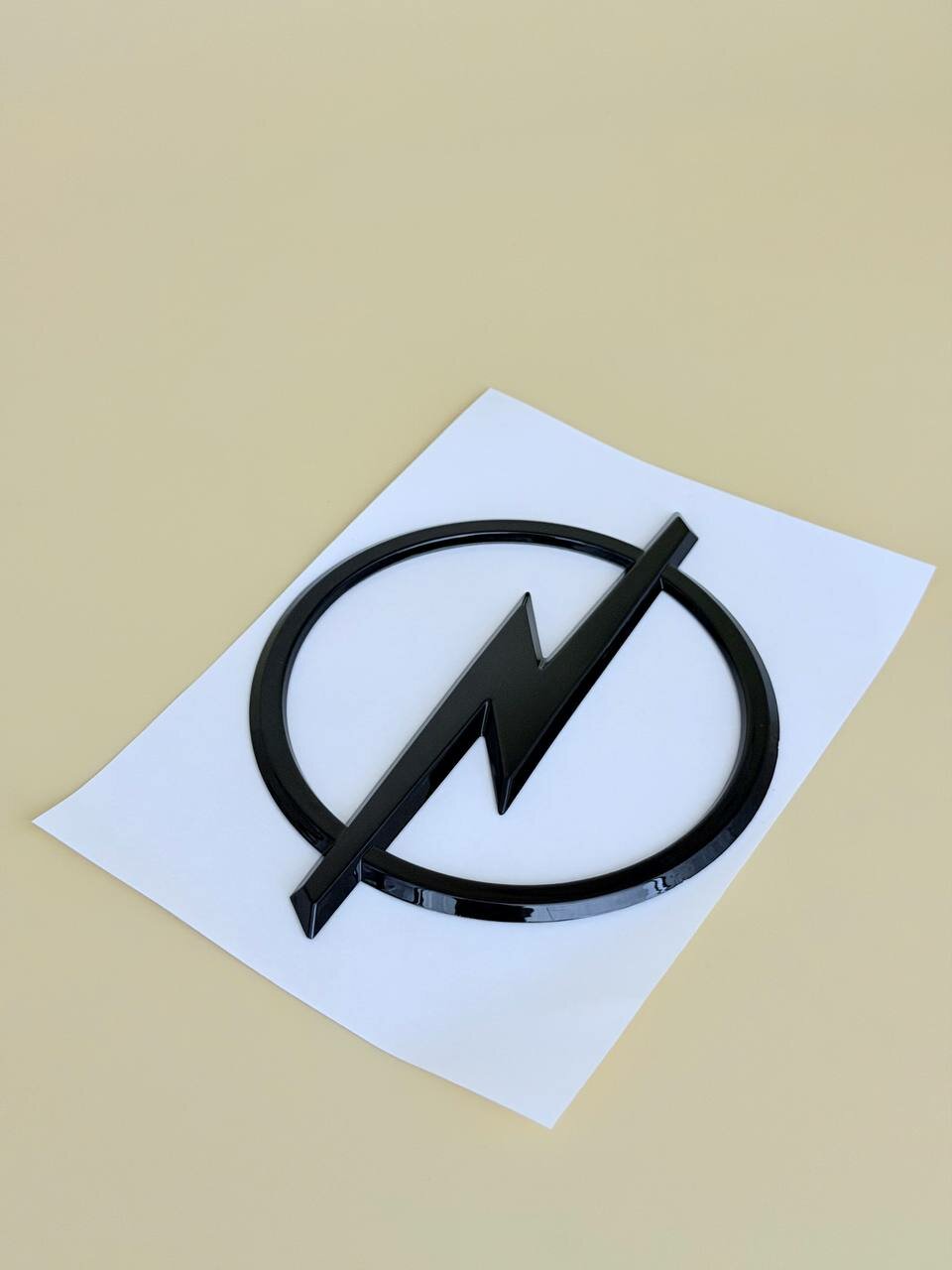 Эмблема значок на Опель Астра 155мм Black