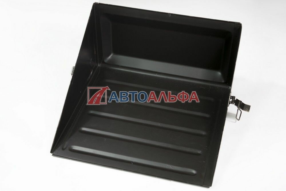 Крышка гнезда АКБ металл (грунт) КАМАЗ