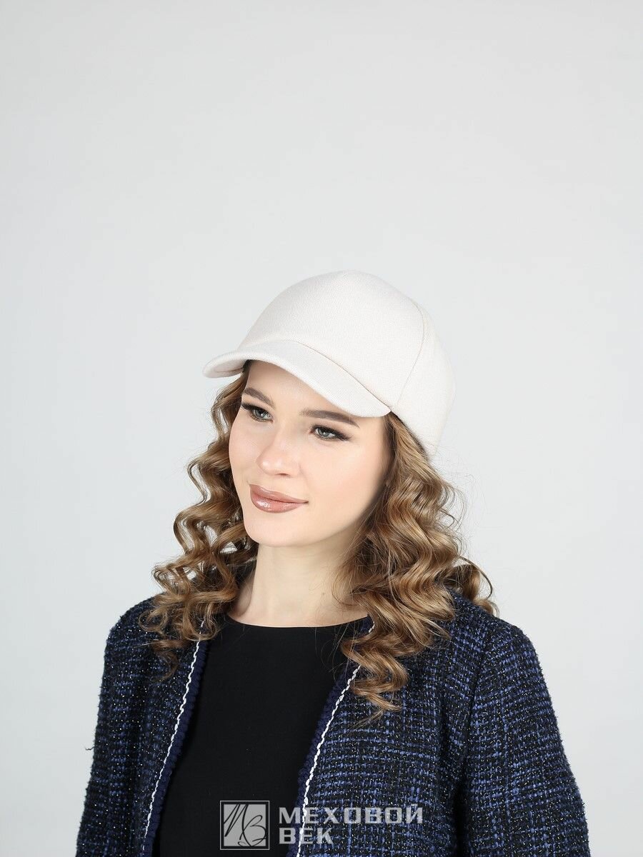 Кепка для женщин